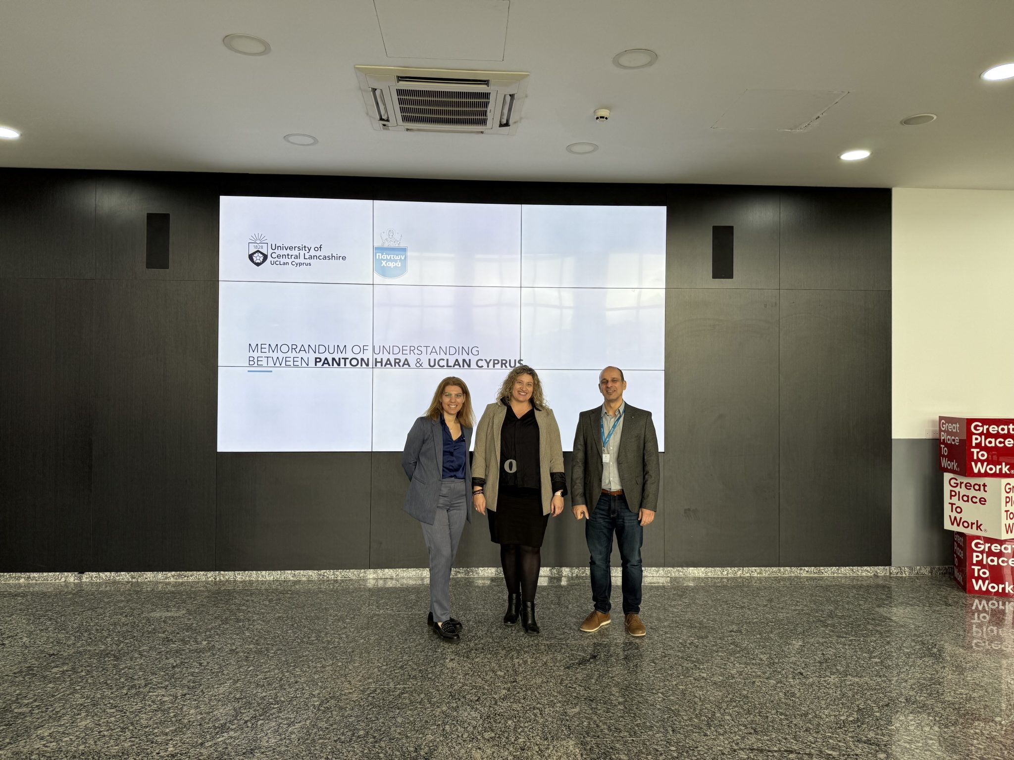 Το Πανεπιστήμιο UCLan Cyprus και η ΠΑΝΤΩΝ ΧΑΡΑ υπογράφουν Μνημόνιο ...